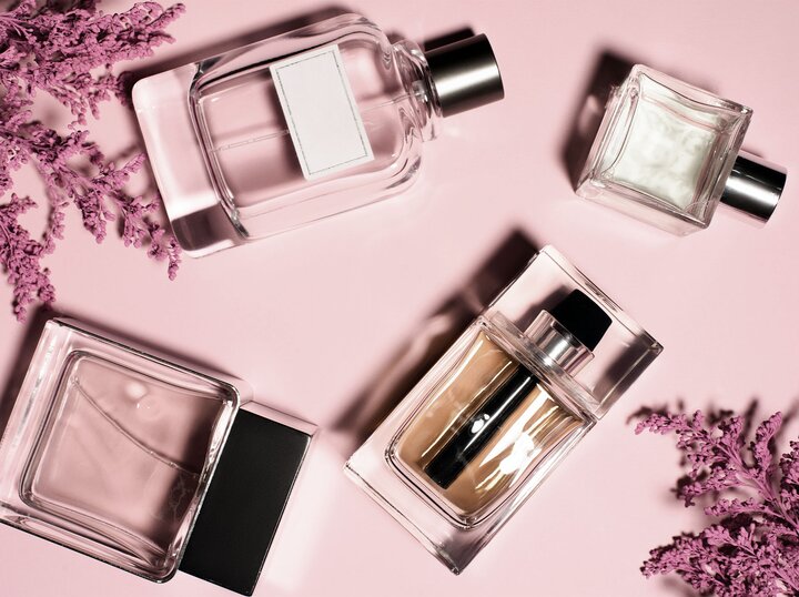 Pheromone Parfum für Frauen? Das sind unsere Testsieger!